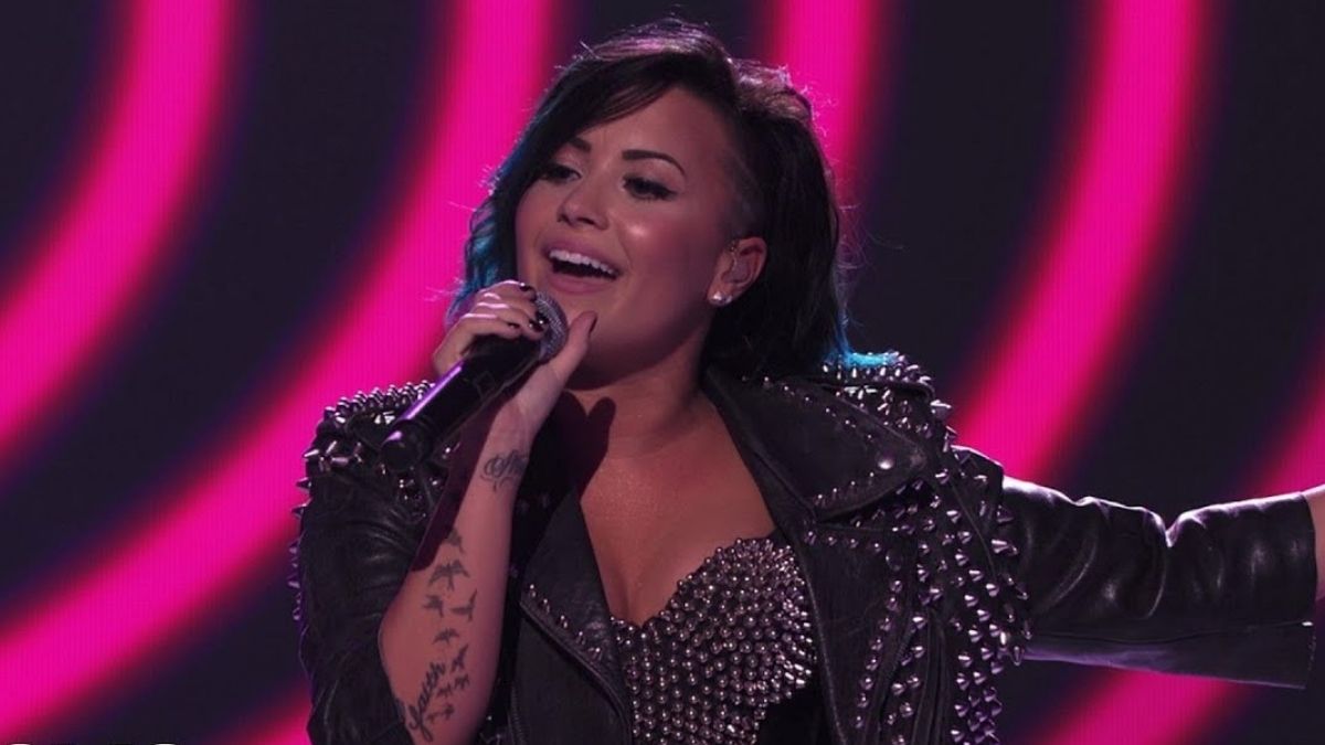 Demi Lovato descreve novo álbum como “mais rock” e mostra trecho de ...