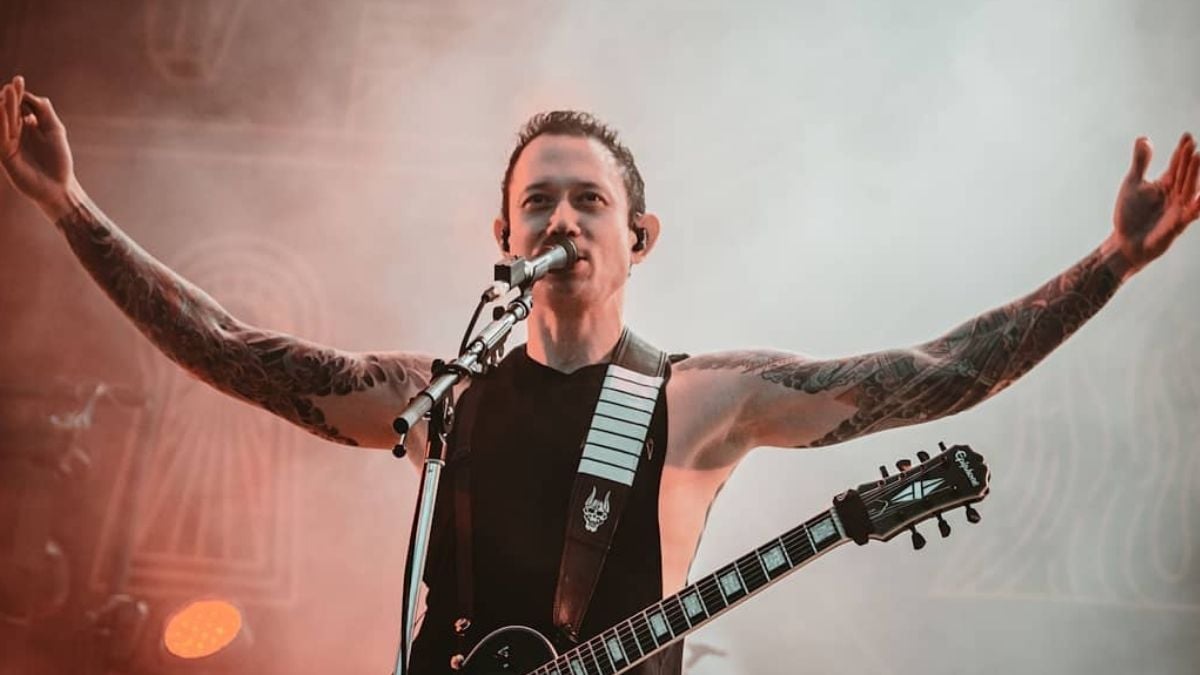 Trivium shares live performance of "Like A Sword Over Damocles" at ...