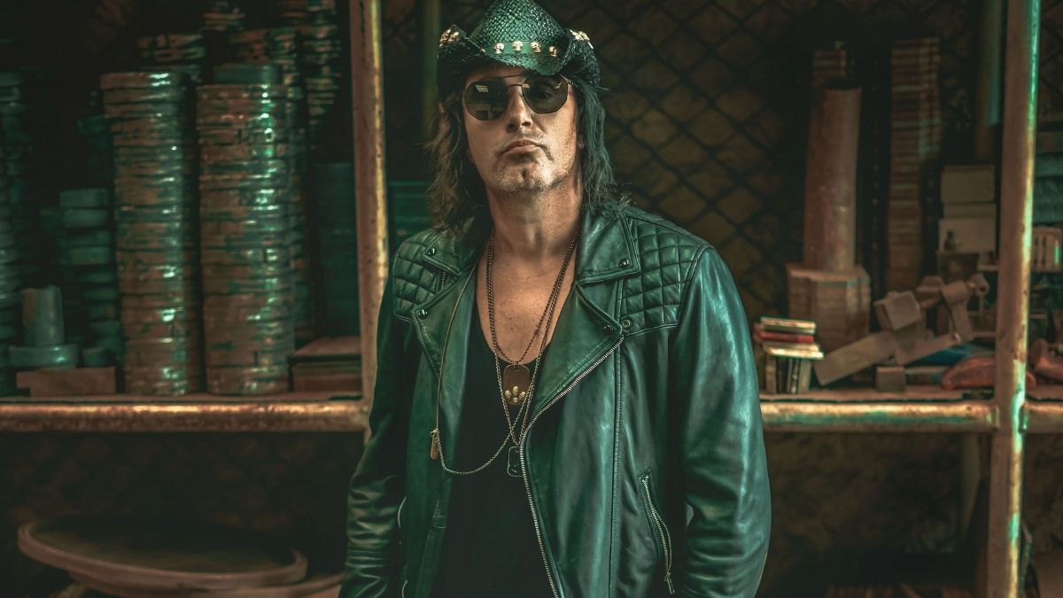 Alírio Netto sings a Judas Priest classic alongside Roy Z | Wikimetal