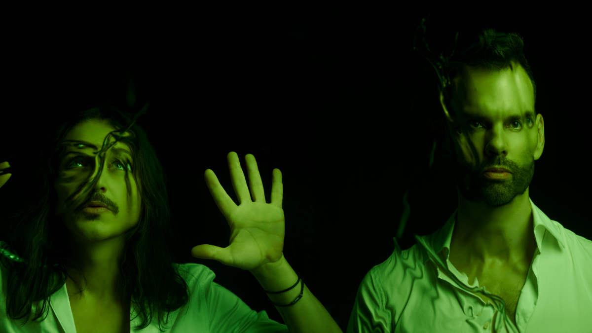 Placebo lança vídeo do angustiante single "Surrounded By Spies" | Wikimetal