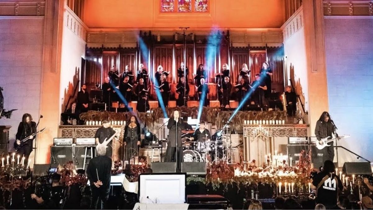 Korn releases performance of “Worst Is On Its Way” at a Los Angeles ...