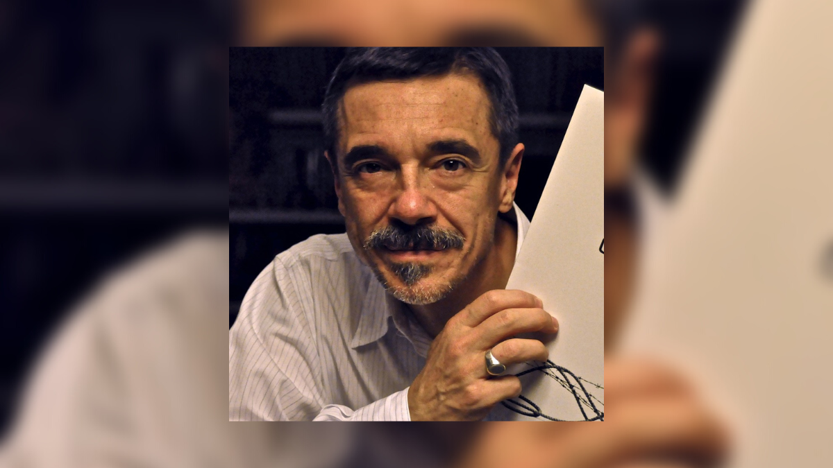 Charles Gavin rebate apoiadores da ditadura: “Seria bom estudar um pouco” | Wikimetal