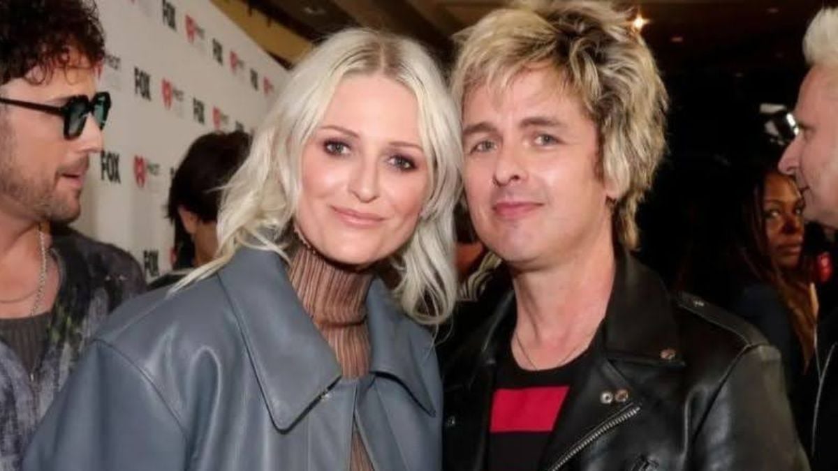 Emily Armstrong e Billie Joe Armstrong posam para foto durante ...