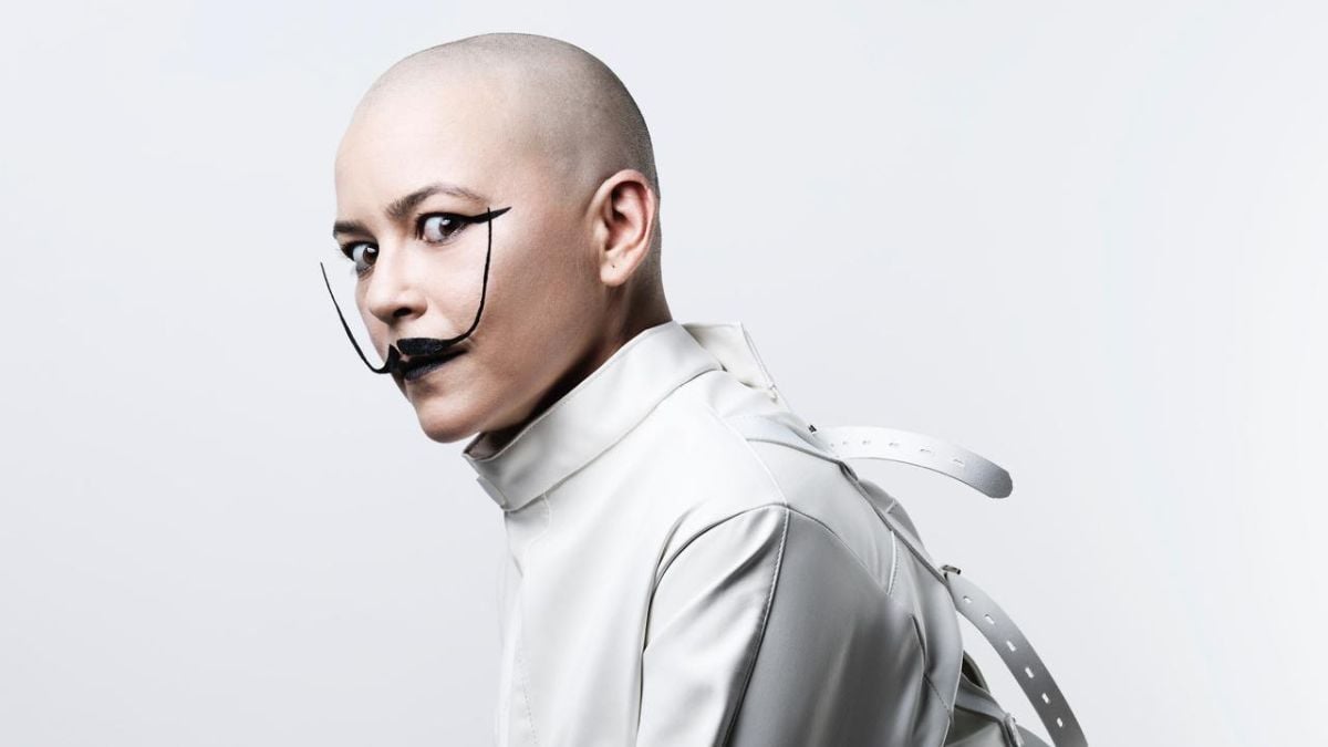 Nanda Moura, cantora de rock e blues, lança novo single "LOUCA" | Wikimetal